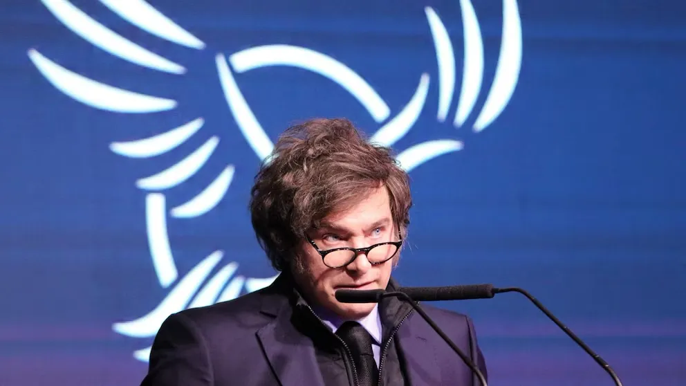 Encuesta nacional revela sorpresa con la imagen de Milei